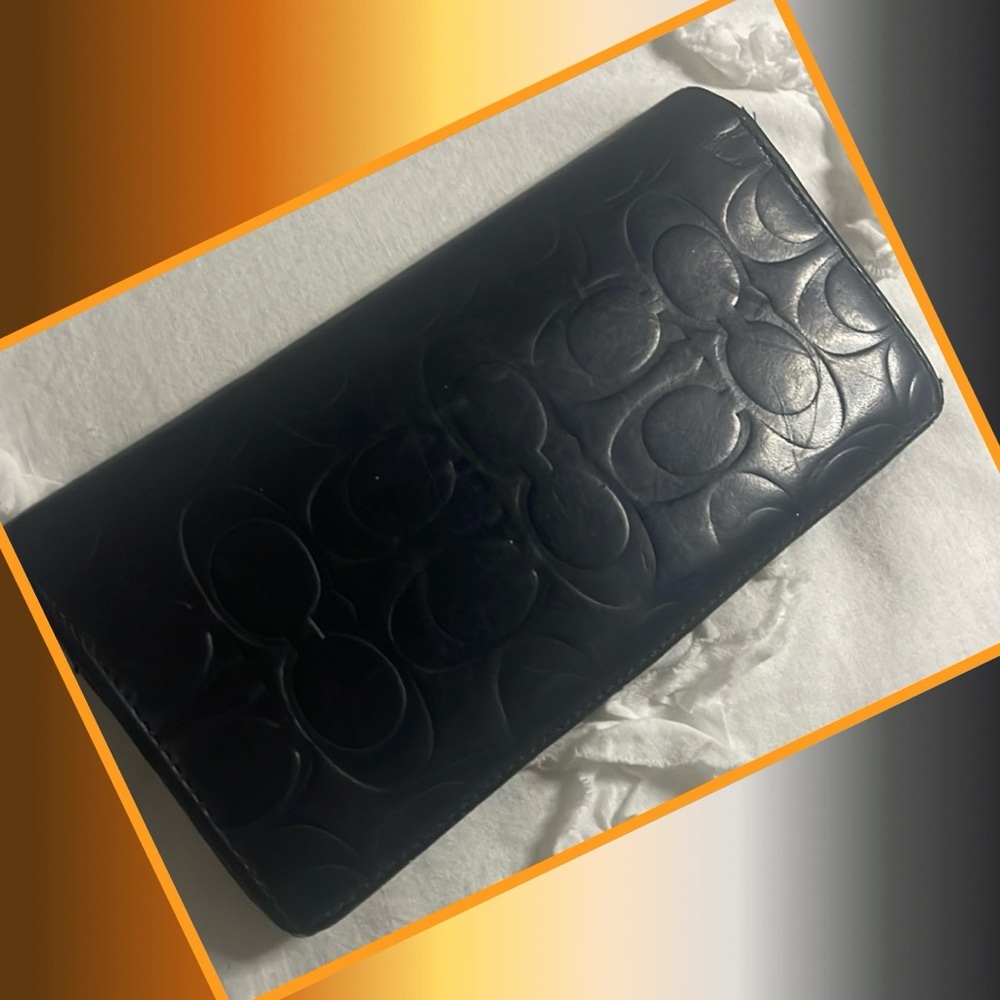 Coach Embossed Zip Wallet Guc Card Slots, Cash Pockets - Gem